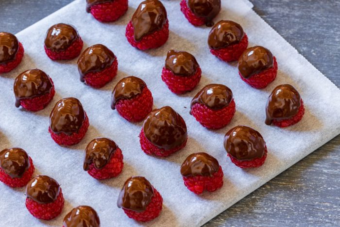 Chocolate Covered Raspberries Recipe - Happy Foods Tube