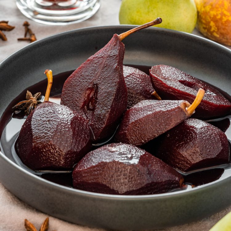 Slow Cooker Poached Pears in Mulled Wine - Happy Foods Tube